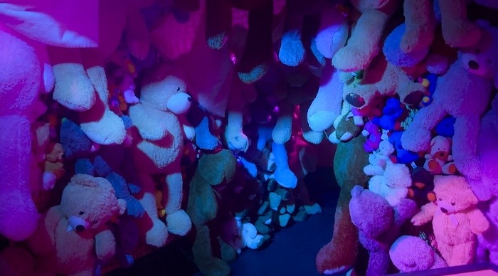 We Go Behind the Scenes of the Stitches Scare Maze