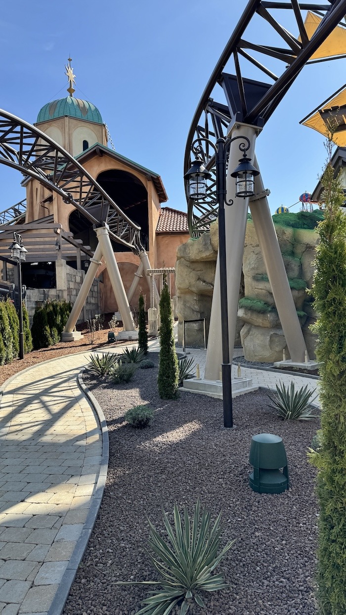 Helios Roller Coaster Review: A Mack Rides Masterpiece